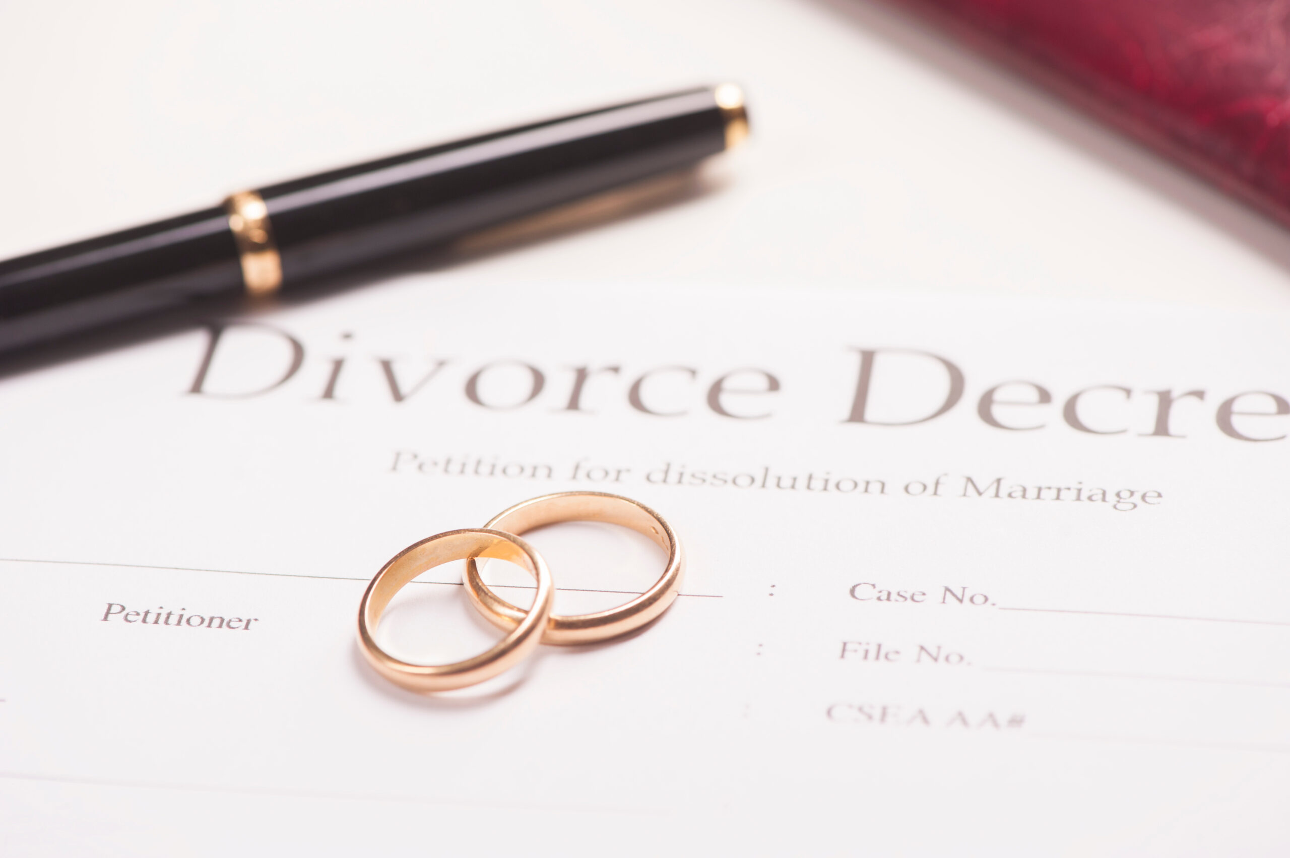 How Can a PI Help Protect My Finances During a Divorce?